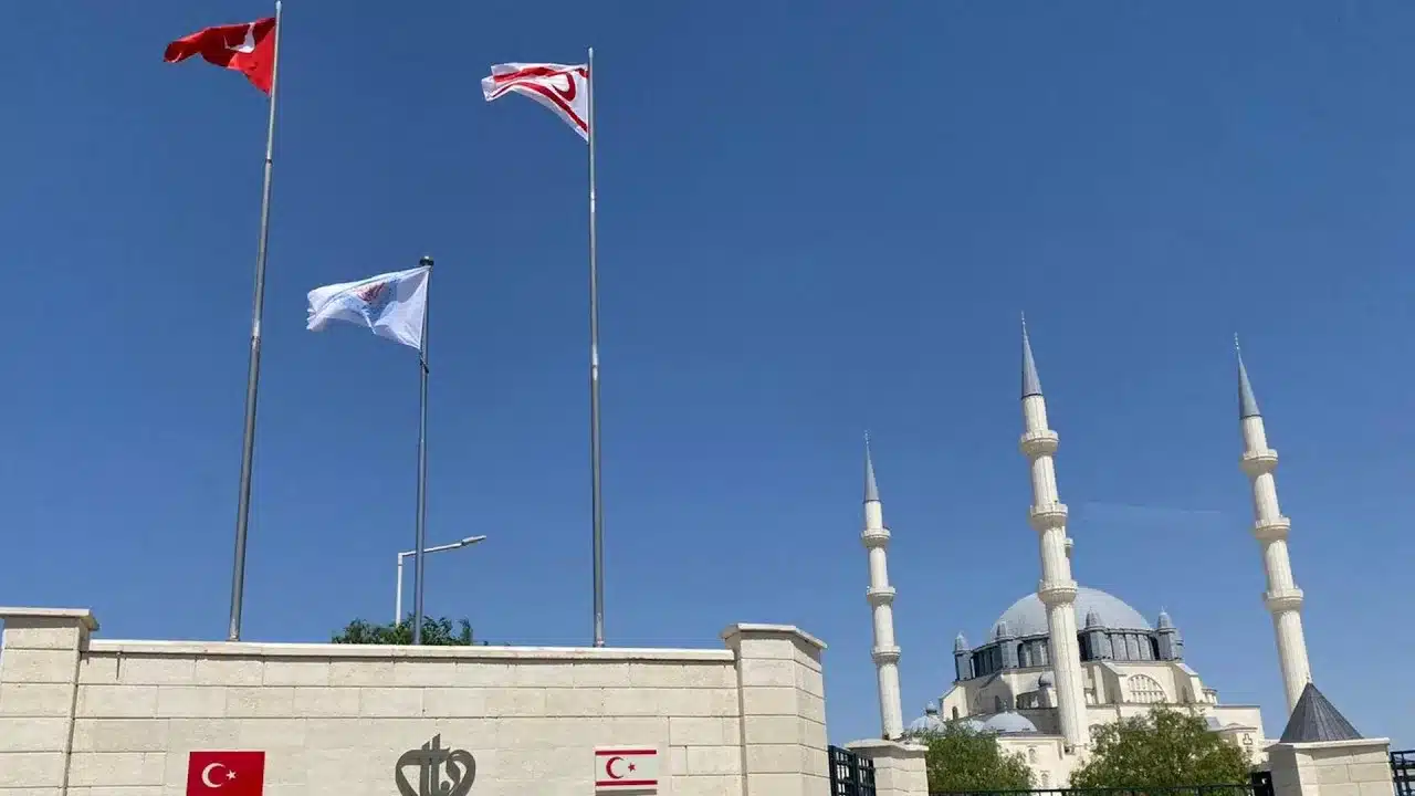 Language and Religion in North Cyprus - MedCyp